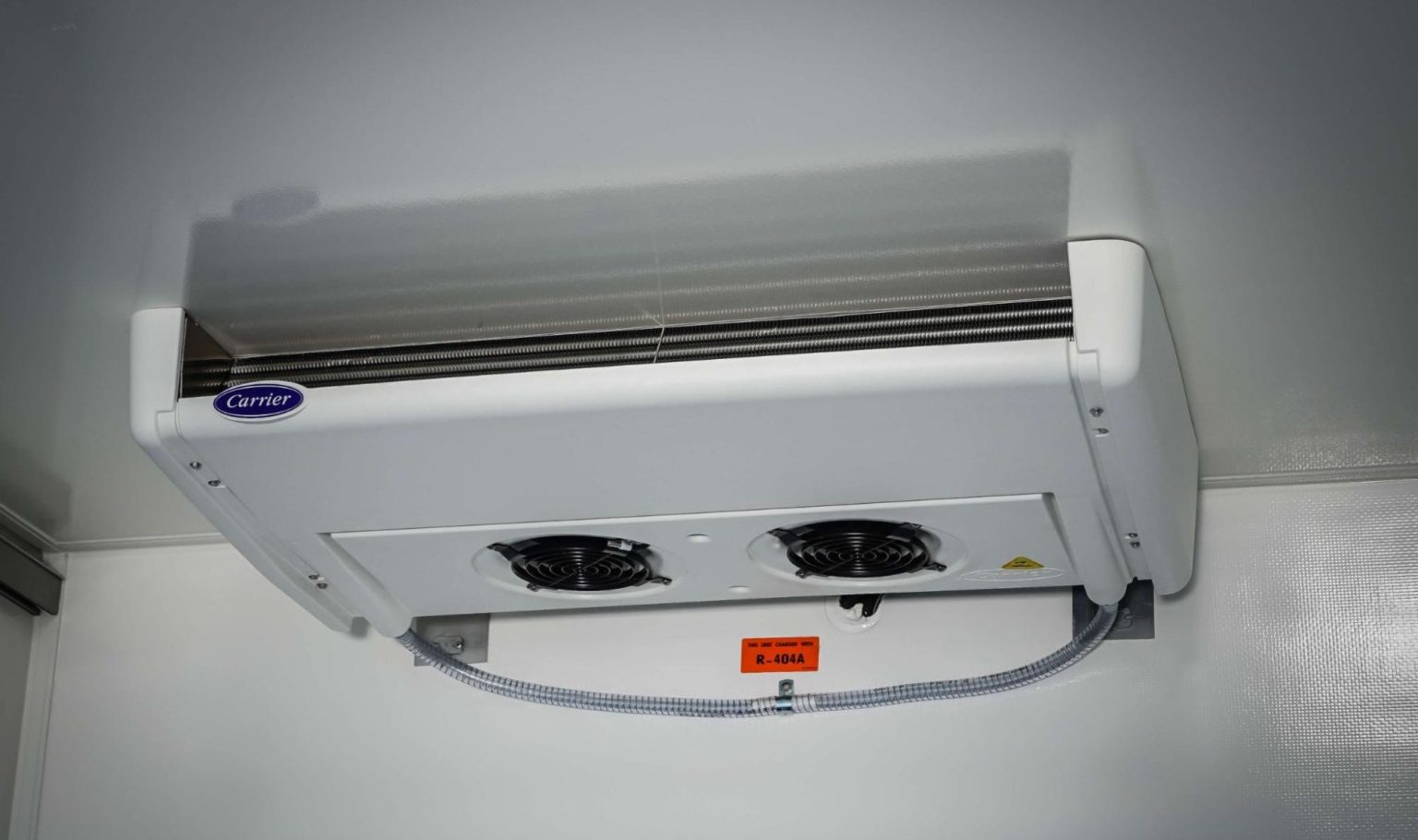 How Temperature-Controlled Trucks Perfect for Transporting Seafood