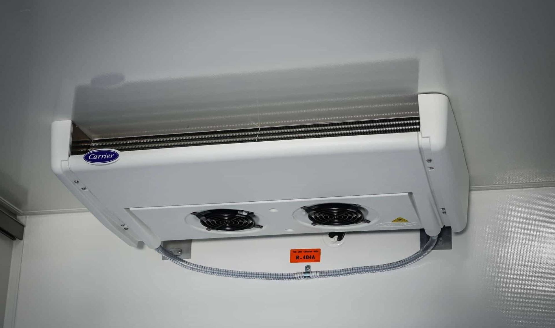 How Temperature-Controlled Trucks Perfect for Transporting Seafood